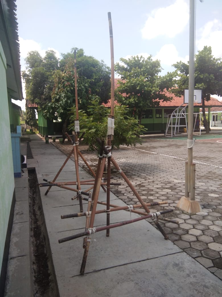 Membuat Tiang Penyangga Bendera Sederhana - Ruang Pedia