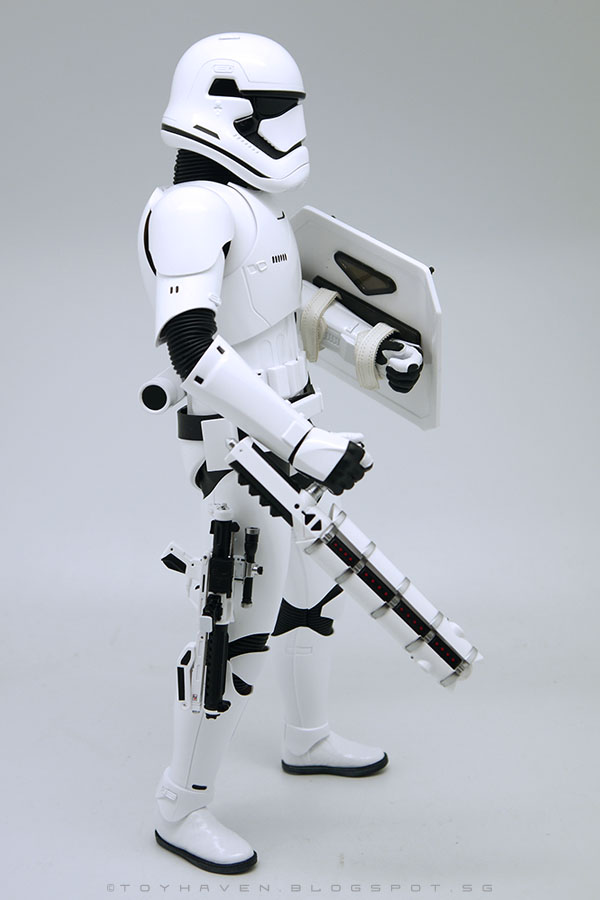 toyhaven: Review 1: Hot Toys Star Wars: The Force Awakens 1:6 Finn ...