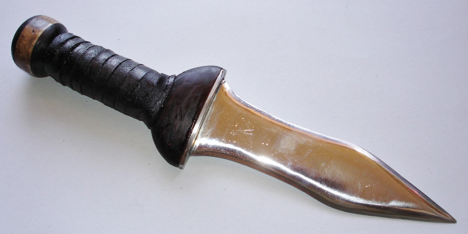 LA MIA PREISTORIA: LA MIA RIPRODUZIONE DEL PUGIO ROMANO