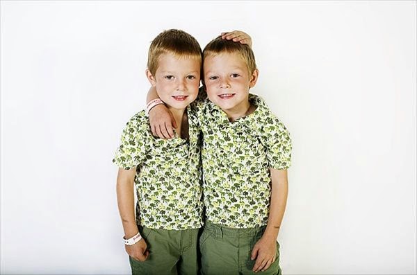 Fresh & Cool Pics: World's Largest Gathering of Twins at Twinsburg