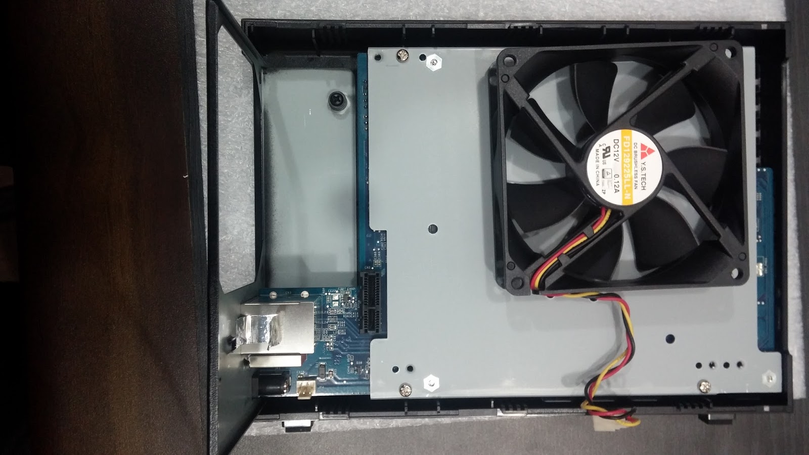 더 나은 DSM환경을 만들어보자! Synology DS216+II을 분해 및 램 교체하기 : 다나와 DPG는 내맘을 디피지