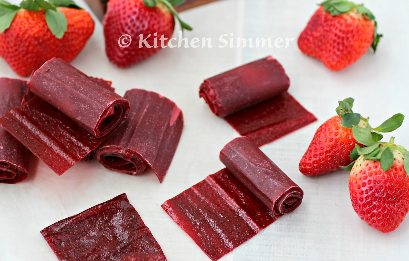 Kitchen Simmer: Strawberry Fruit Roll Ups