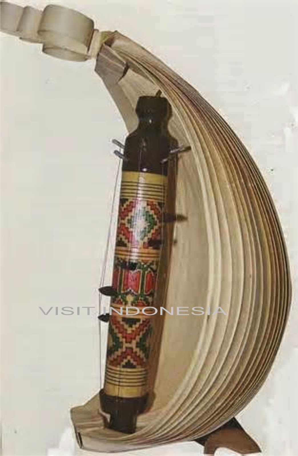 culture of INDONESIA: Indonesian traditional musical instrument