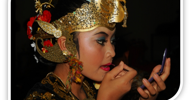 Pertunjukan Tari, Rias Cantik atau Tampan, Rias Tokoh