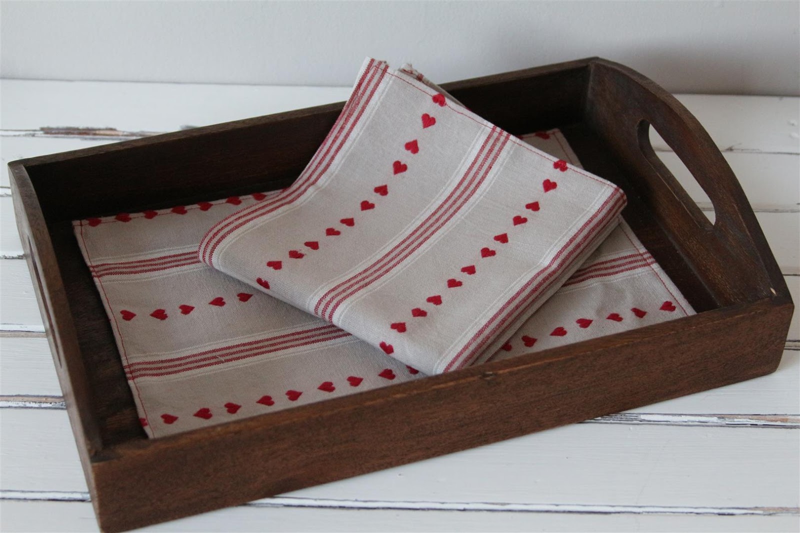 emuse: Napkin and tray liner