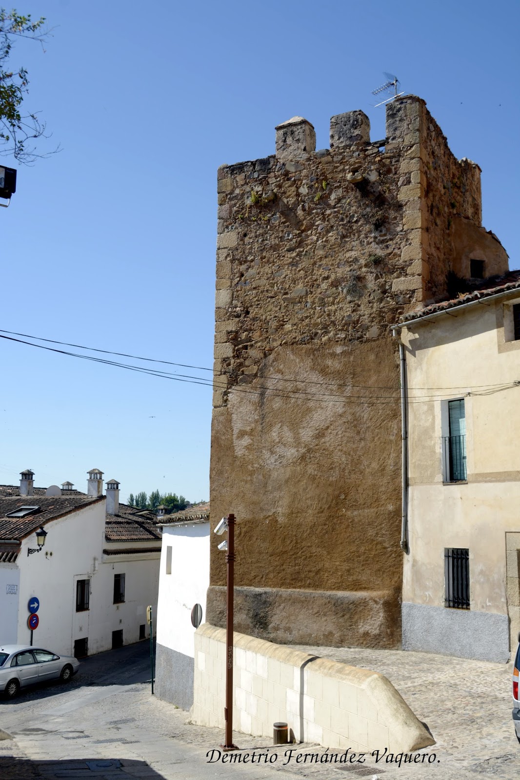 IX- Cáceres Torres Albarranas de la muralla Torre del Rio Siglo XII ...