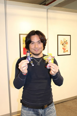 Con un poco de Hamas: Hideo Baba recibe los Hama Beads de Jude y Milla