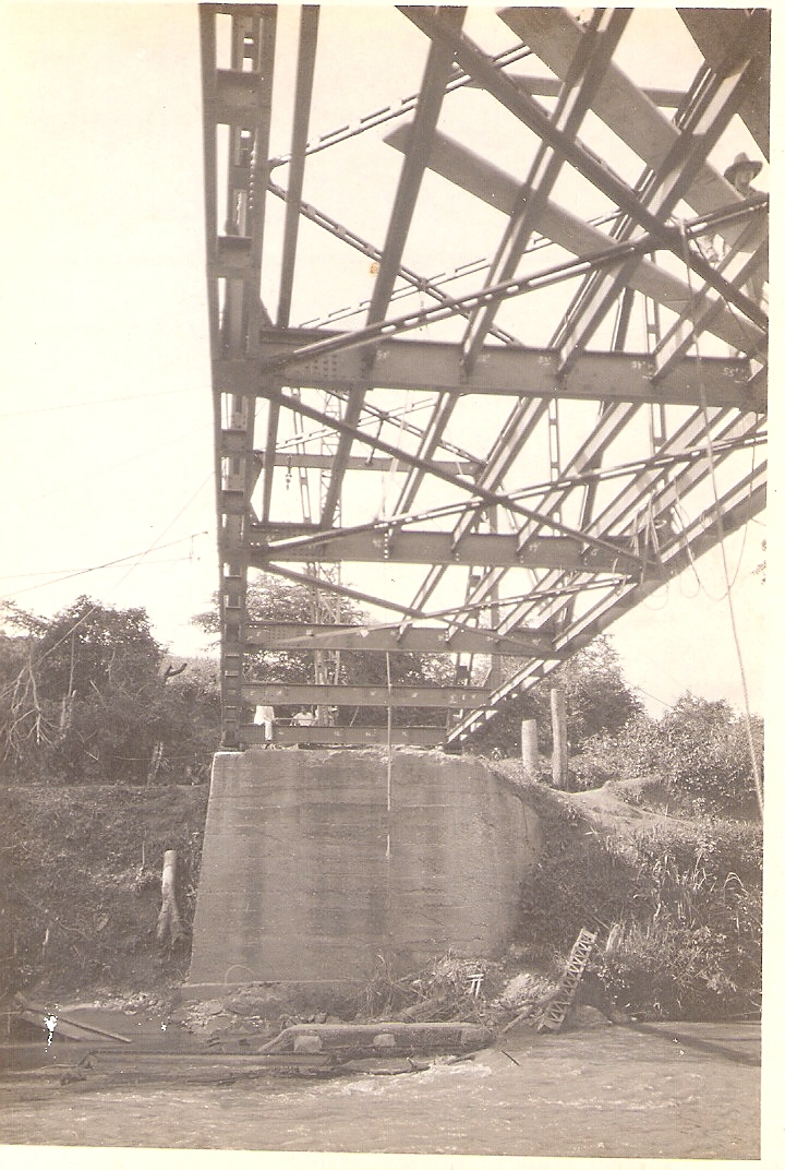 EL PRIMER PUENTE SOBRE EL RÍO TUY PARA EL PASO DE GANADO