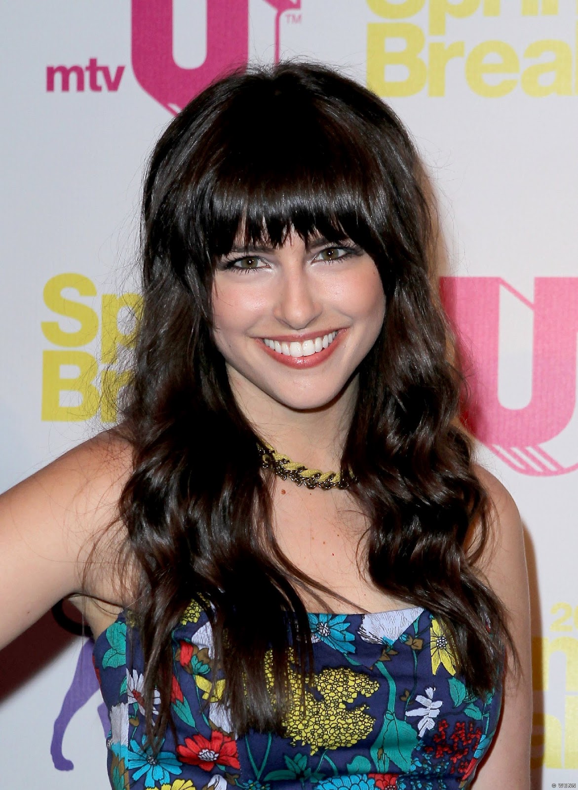 Maybe Carly Rae Jepsen Hairstyles | Angled Bob Hairstyle