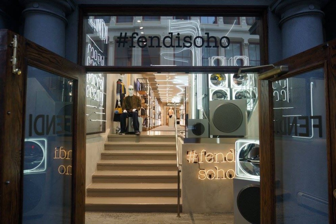 :: Alexandra Proaño 3D - Green Pear Diaries ::: Pop up stores muy, pero ...