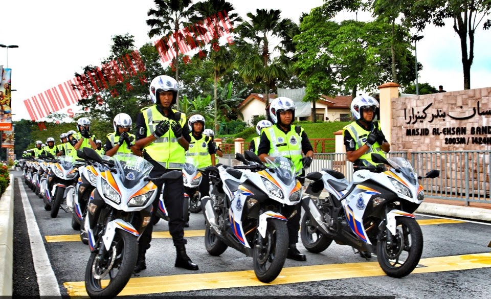 Unit Rondaan Bermotorsikal PDRM Menggunakan Motorsikal Kawasaki Ninja ...