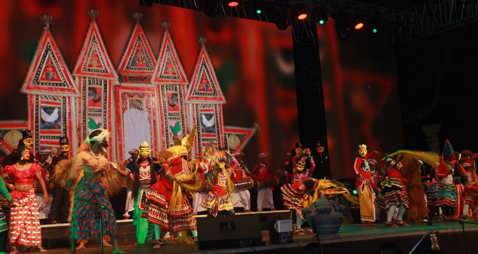 Thong's Masks Collection: Kolam masks, the stories of Srilanka village