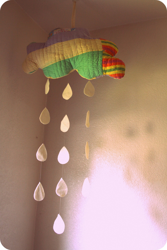 WhiMSy love: Summer Diary Day 39: Rain Cloud Mobiles