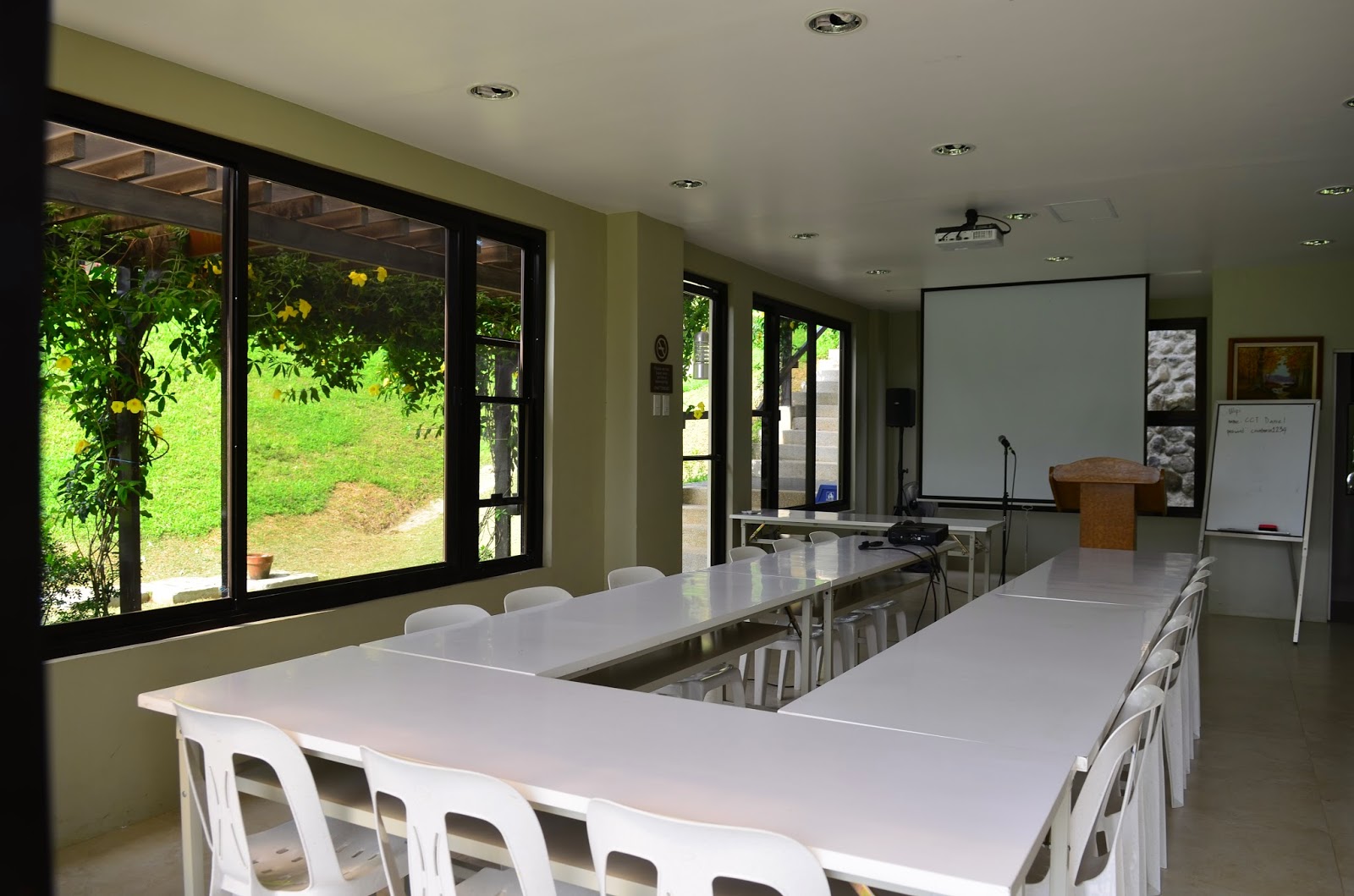 Tagaytay Retreat & Training Center: Choose the Correct Room Setup for ...