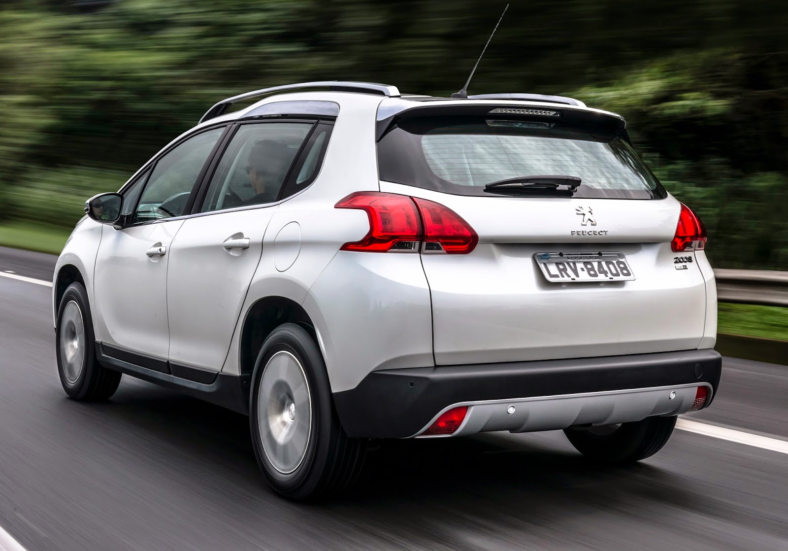 Peugeot 2008 é oficialmente lançado no Brasil