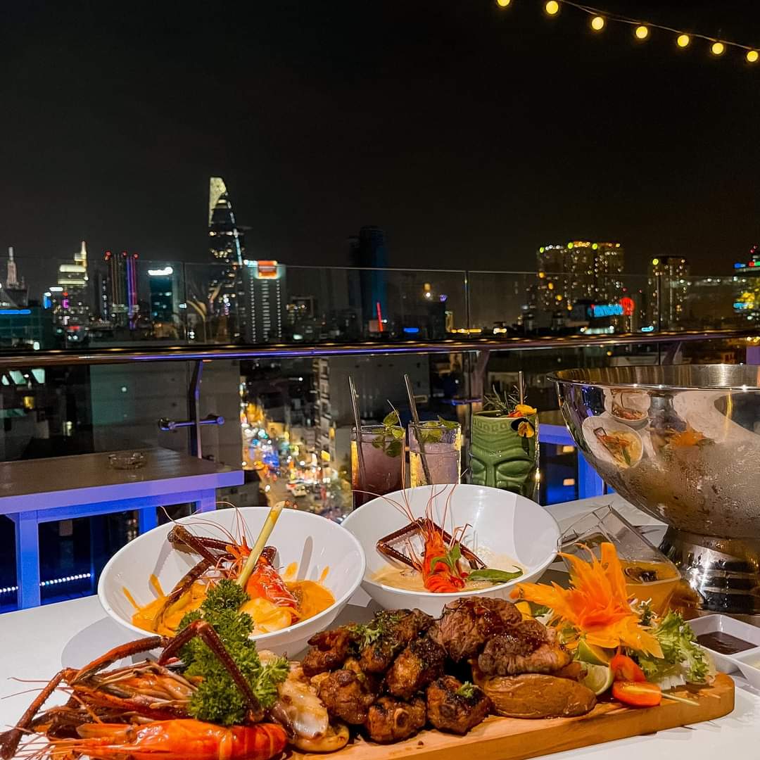 #quan1 Rooftop Bar 𝗠𝗔𝗞𝗘𝗕𝗔 - 𝗥𝗢𝗢𝗙𝗧𝗢𝗣 𝗕𝗔𝗥&𝗗𝗜𝗡𝗜𝗡𝗚 - Lầu 7, 108 Cô Bắc ...