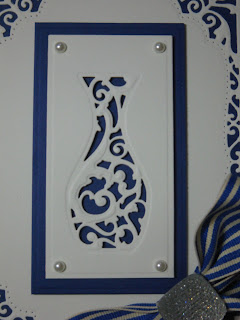 Inky Finger Zone: Filigree Vase