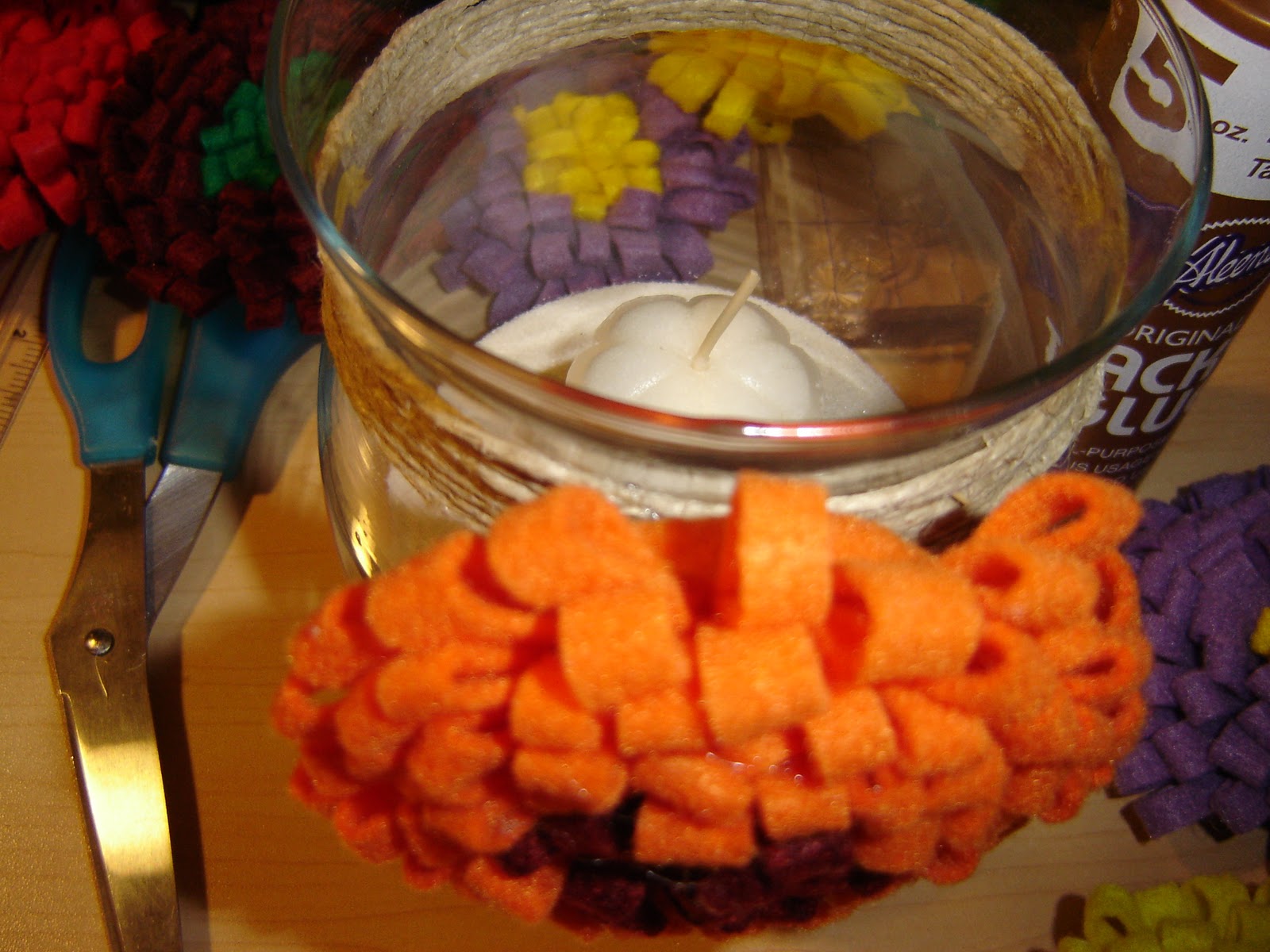 designed by kmkrafts: Table Center Piece with Handmade Felt Flowers