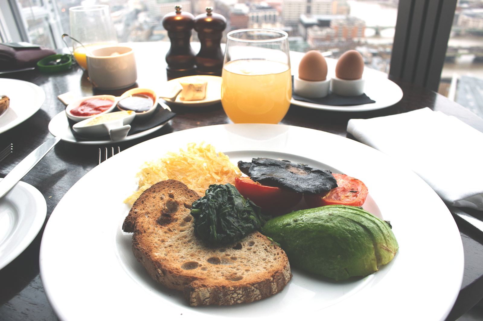 AQUA SHARD | BREAKFAST WITH A VIEW | itslinamar | itslinamar - A blog ...
