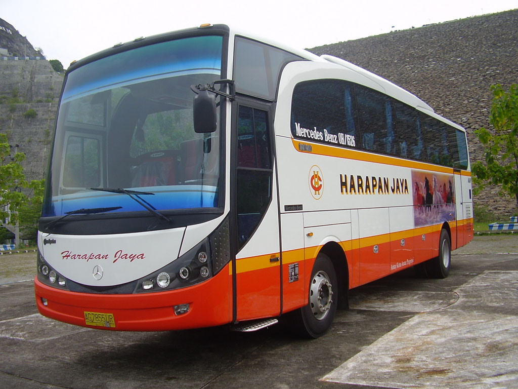 Harapan Jaya - Bus Indonesia