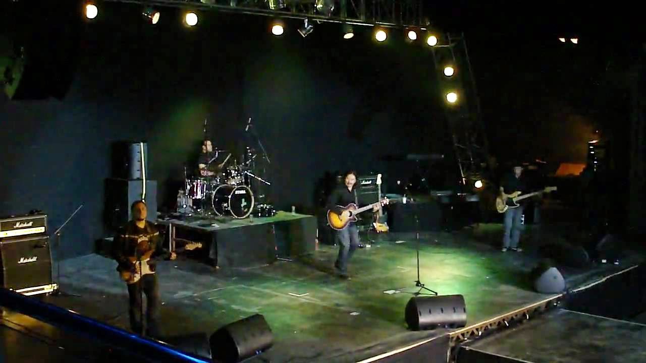 U2 Sombras e Árvores Altas - Blog: Novas performances ao vivo da banda ...