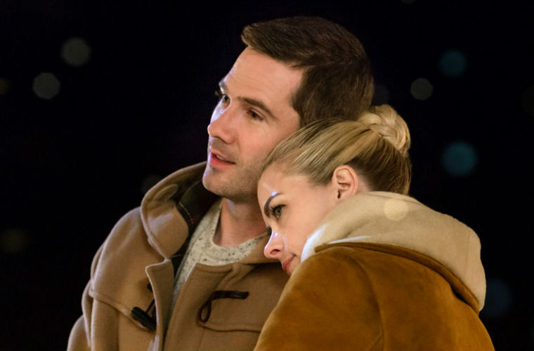 ‘The Mistletoe Promise’: A Modern Scrooge Romance With Jaime King ...