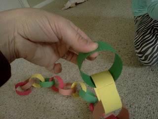 Construction Paper Chain Link Calendar {Tutorial} | Confessions of a ...