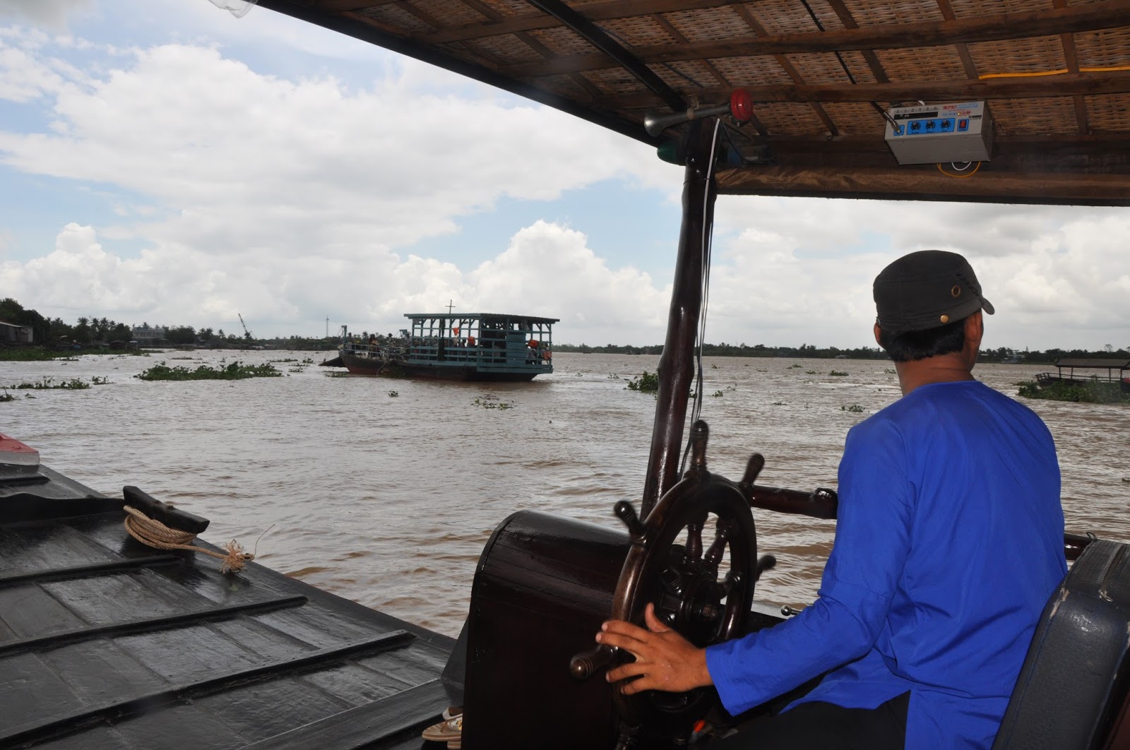Otro blog de alpinismo y viajes: Entrando a Camboya por el delta del Mekong