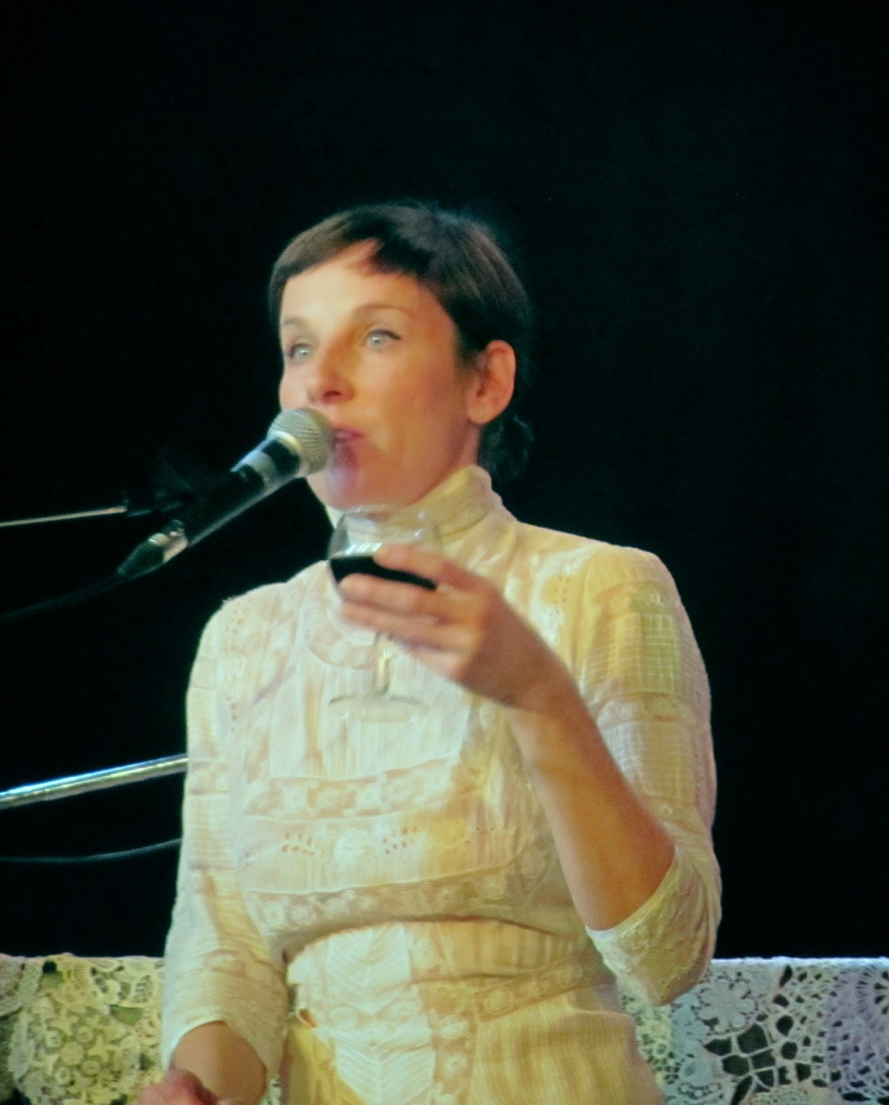 vieregg text redaktion lektorat + SV Verlag: Wie war's bei Meret Becker ...