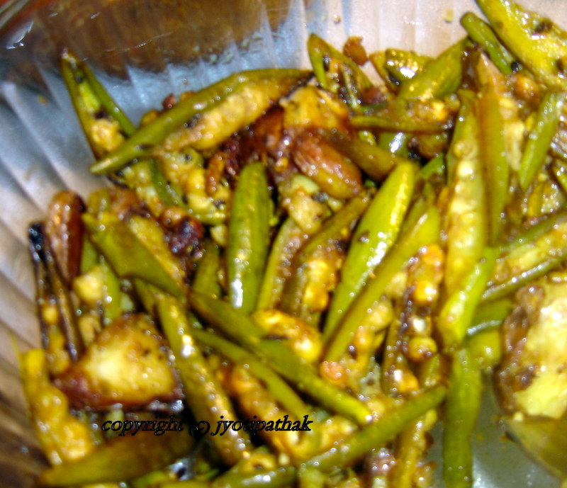 Taste of Nepal: Parvar - परवर - (Pointed Gourd)