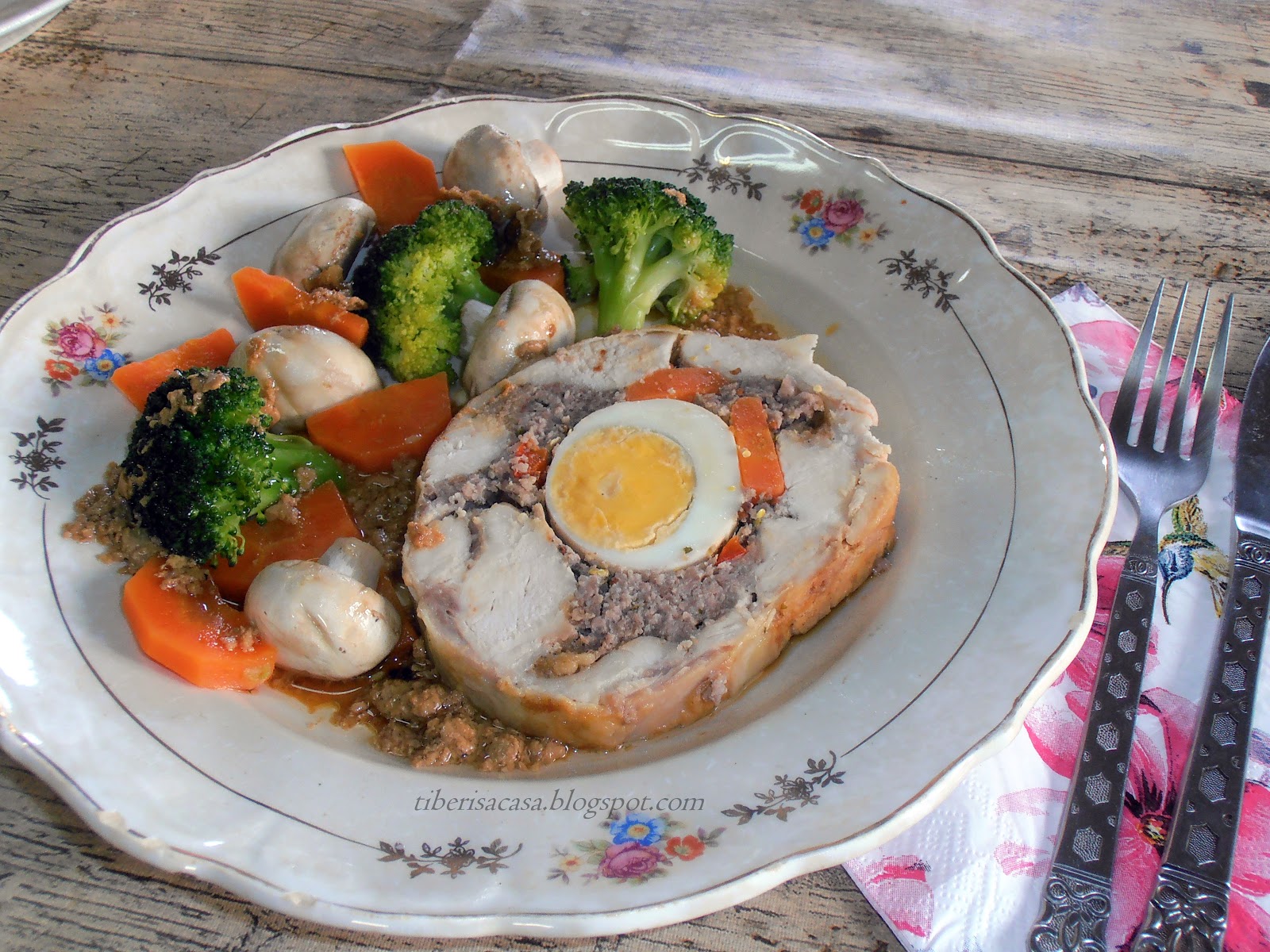 TIBERIS : ~ Pollastre farcit ~ Pollo relleno