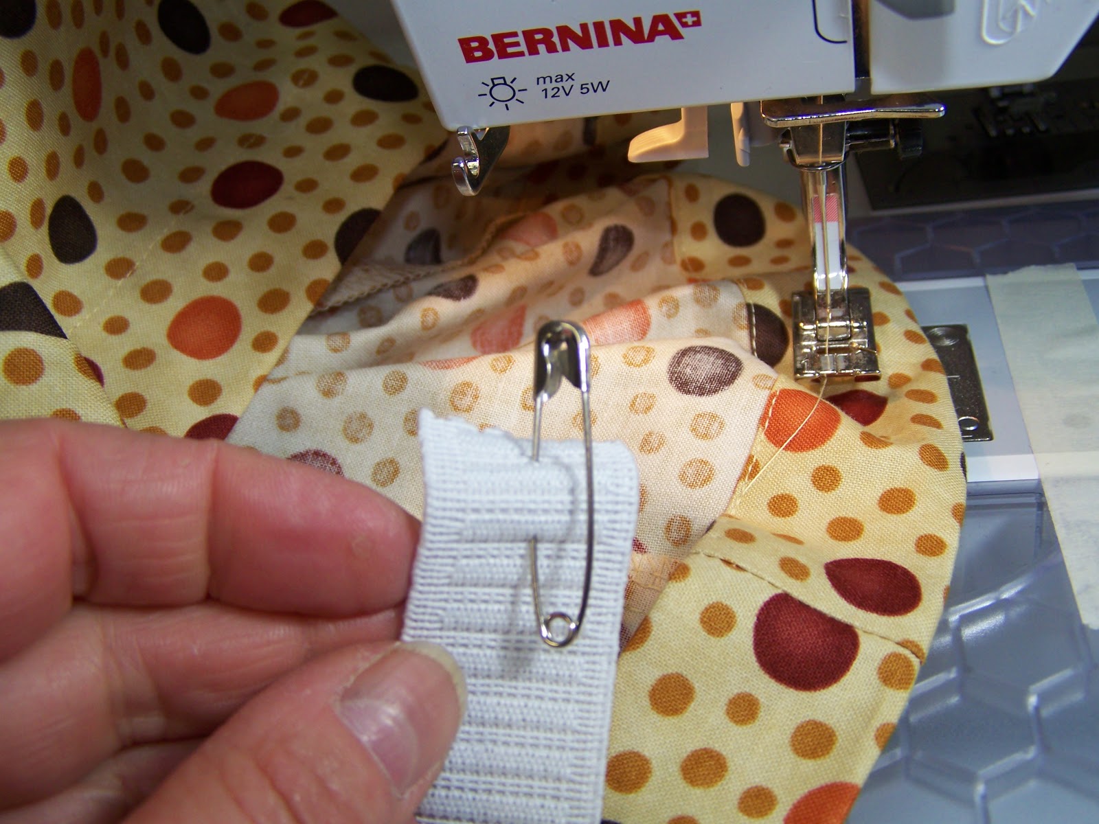 sewcreatelive: Elastic Waist Pant Construction