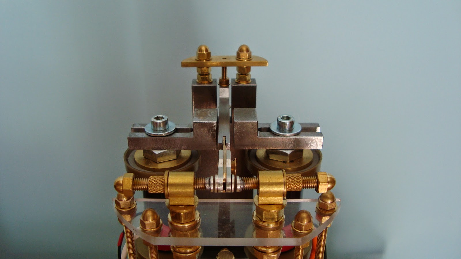 LA STANZA DEI BACHI: Stazione radiotelegrafica ricevente con detector ...