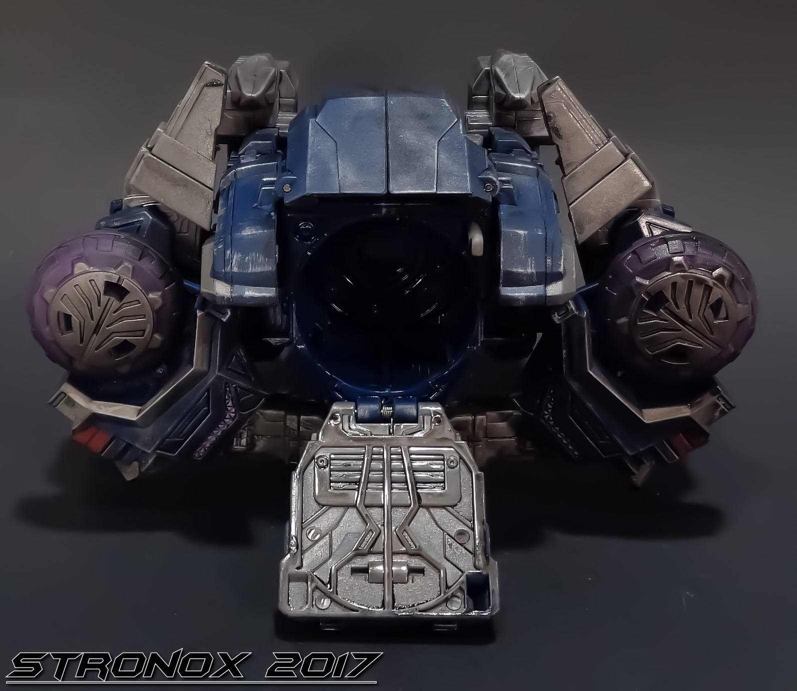 Stronox Custom Figures: Transformers: Soundwave
