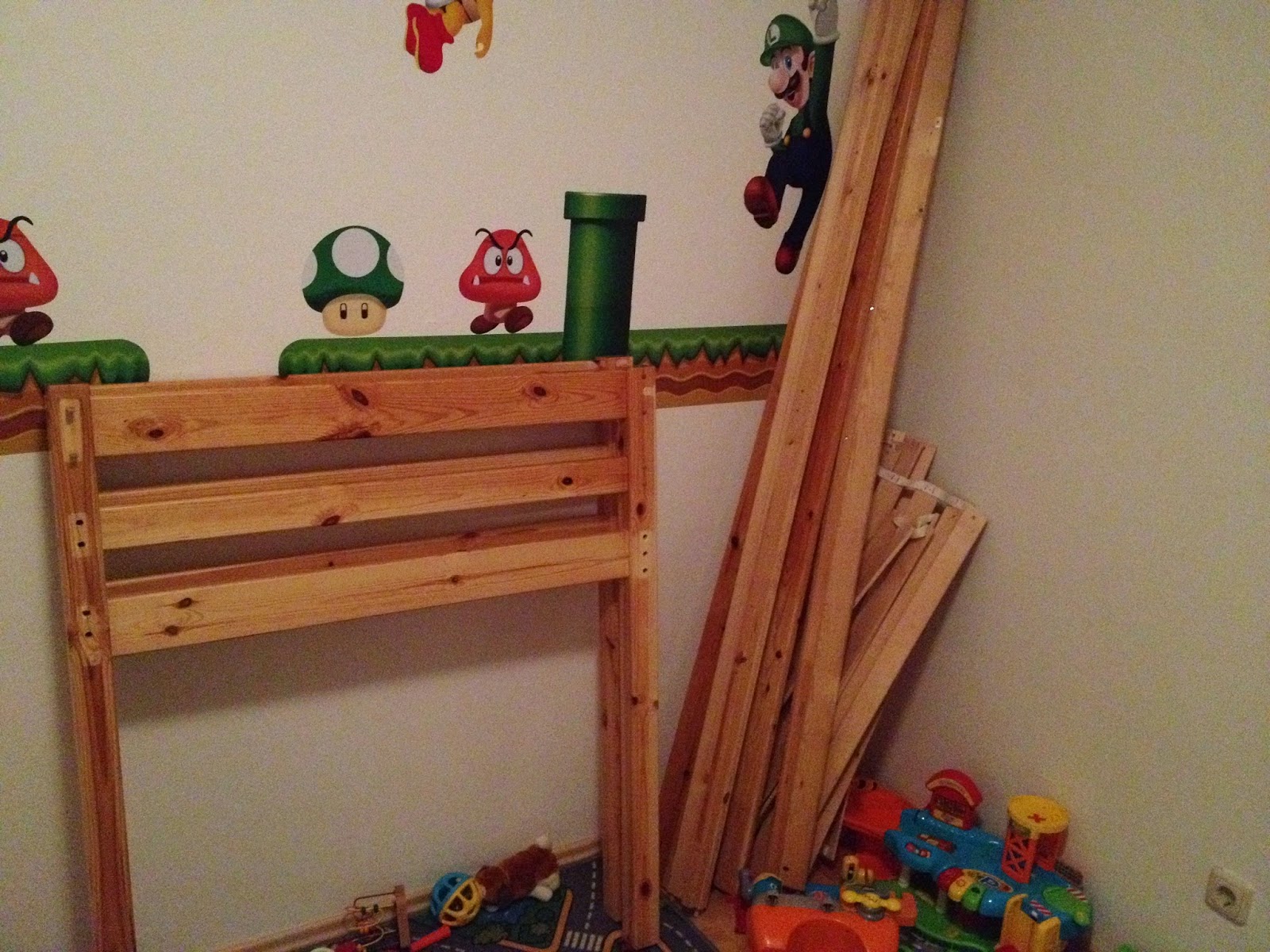 Heimwerken - DIY: Kinderbett bauen Teil 1