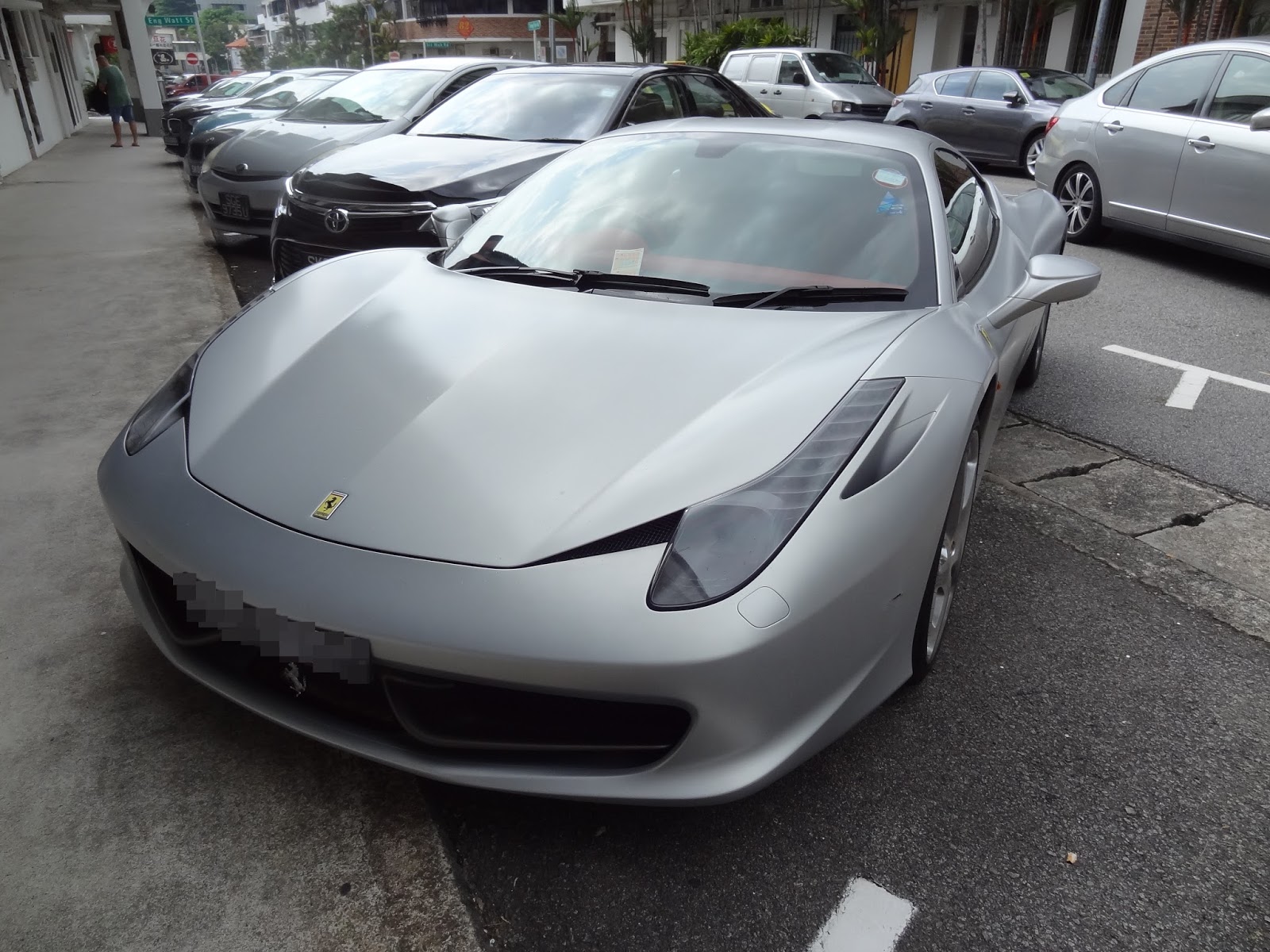 SG EXOTIC SPOTTER: FERRARI 458 ITALIA (MATT SILVER) @ TIONG BAHRU