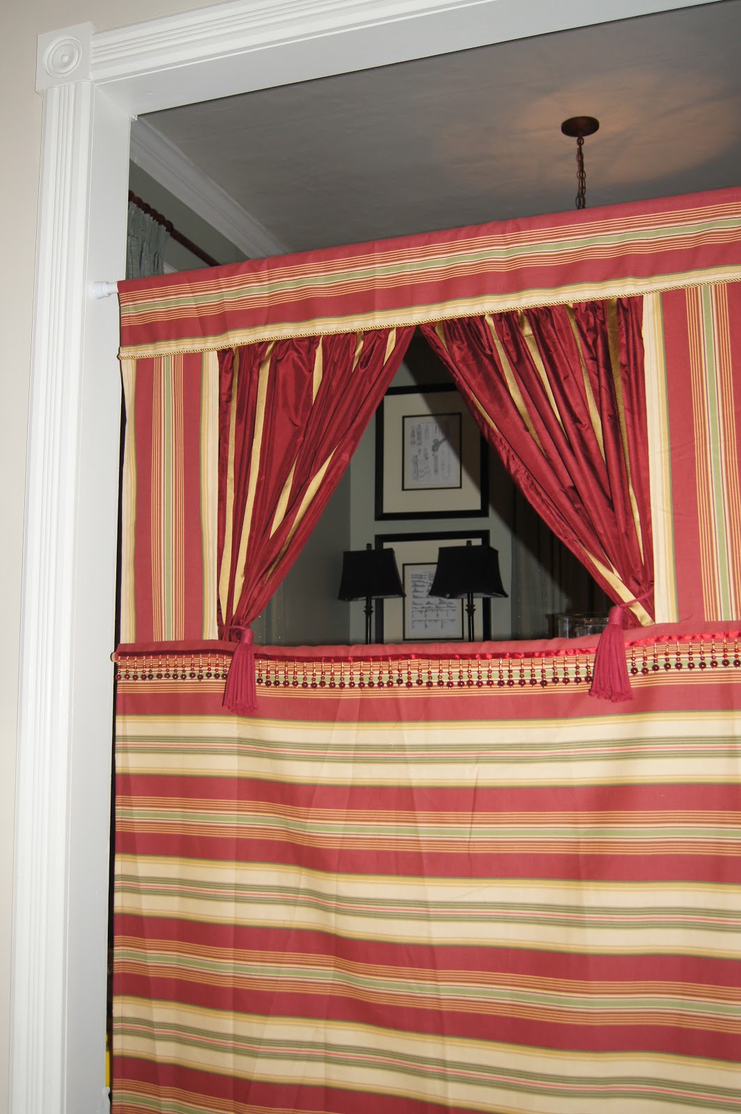 DIY Puppet Theatre, Easy Hanging Puppet Theatre For Kids - "Making ...