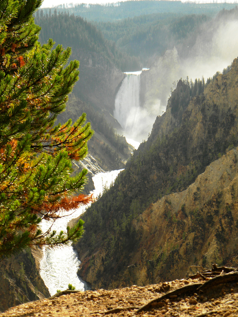 Day Hiking Trails: Incredible view of falls awaits at Artist Point