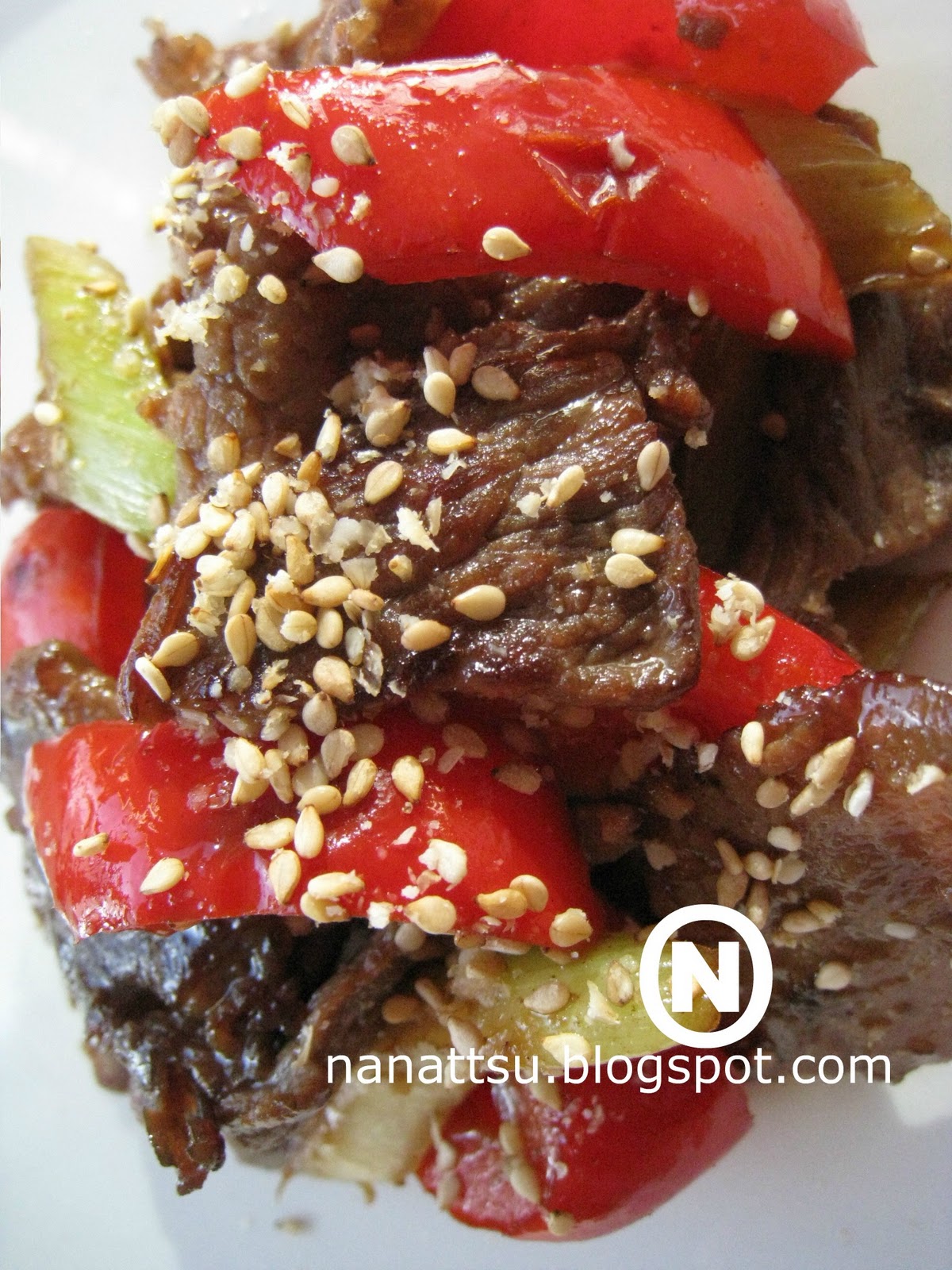 タノシイ♬ in アメリカ☺: 五香粉で中華♪牛肉とパプリカの炒めもの;)／Five Spice Beef and Pepper Stir Fry