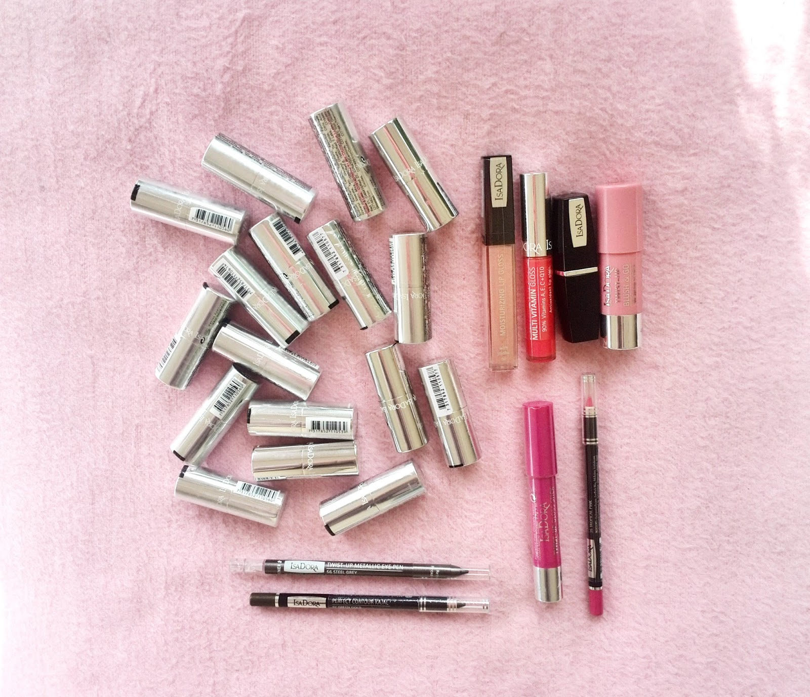 Passing Fancy: MUST HAVE: Isadora Jelly Kiss Lipsticks