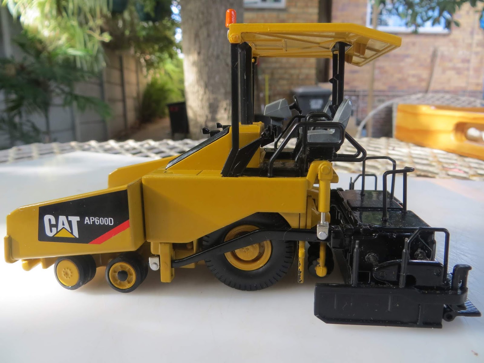 My Model Garage: Norscot CAT AP600D Paver
