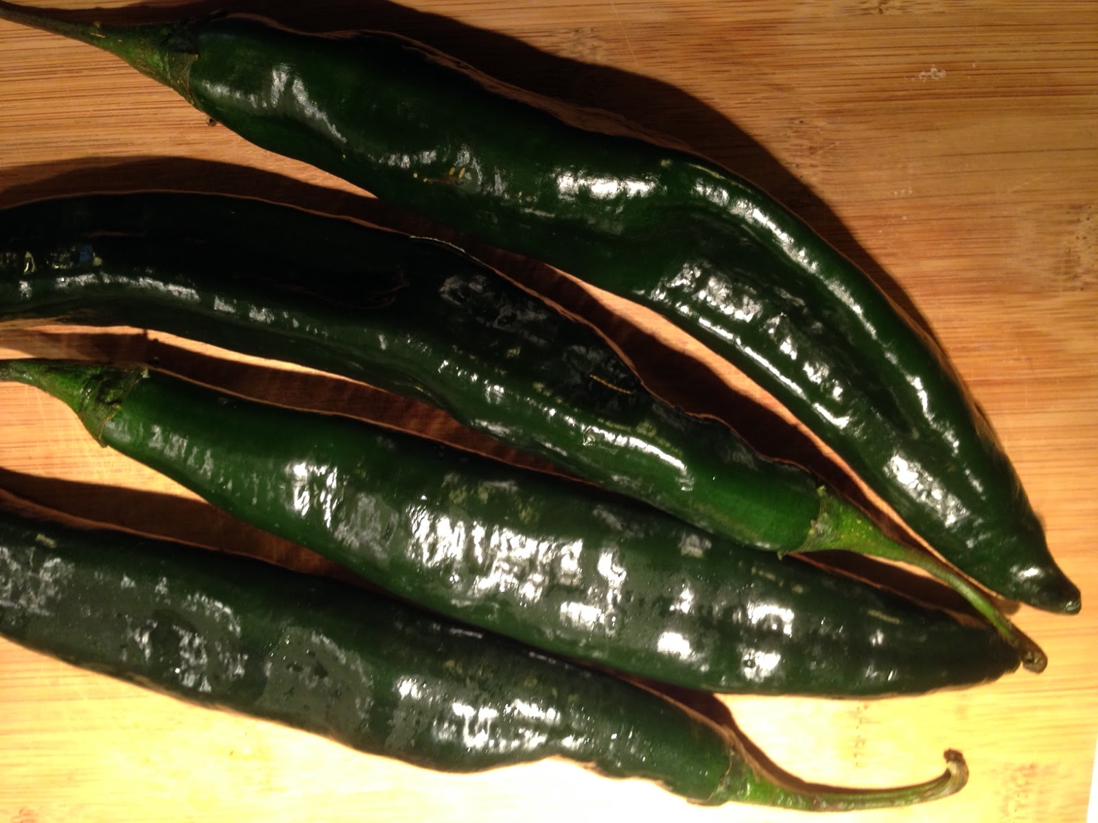 Vegan Latino: Salsa chilaca