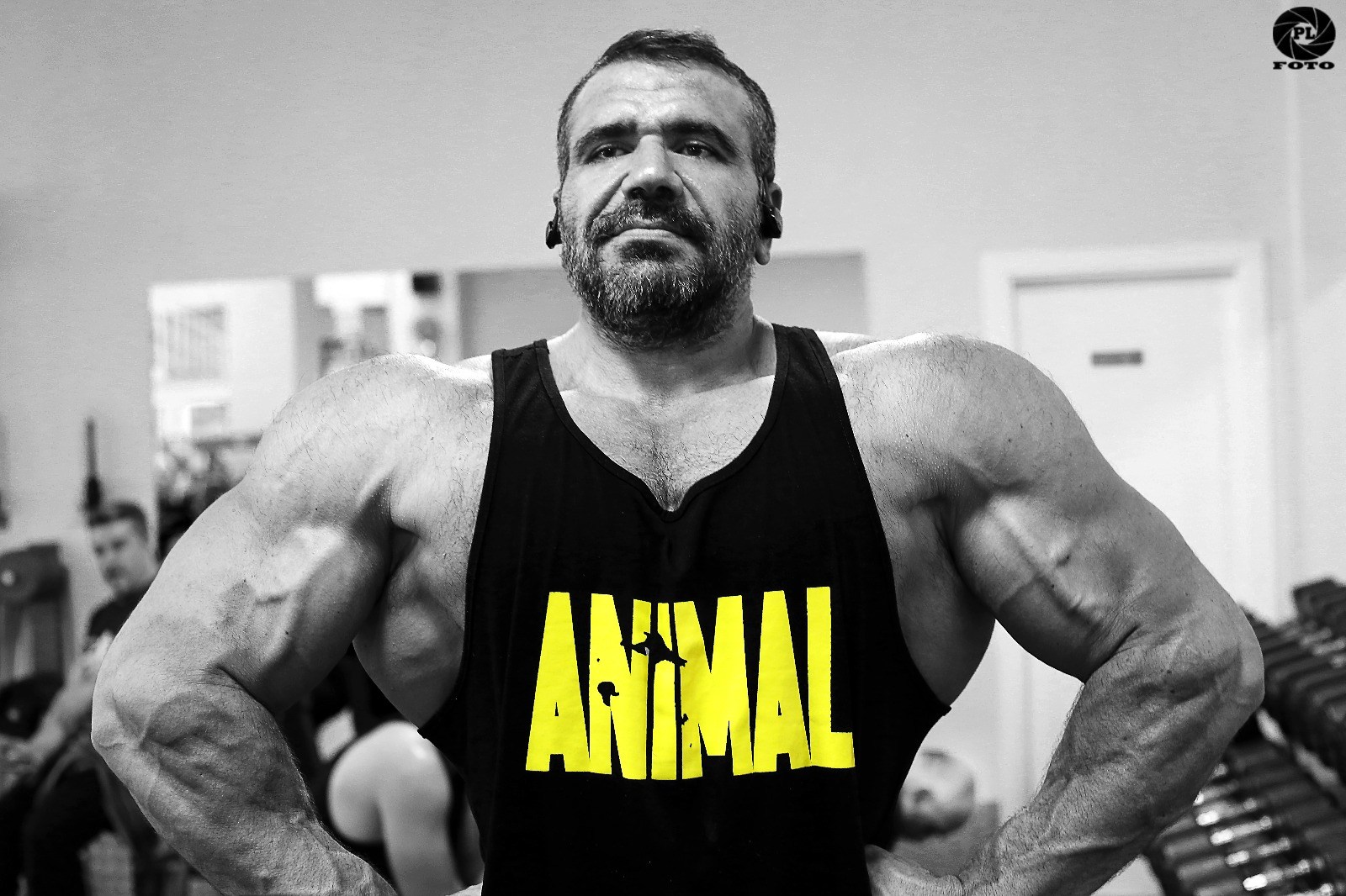 Muscle Lover: Spanish master bodybuilder Toni Lloret (2)