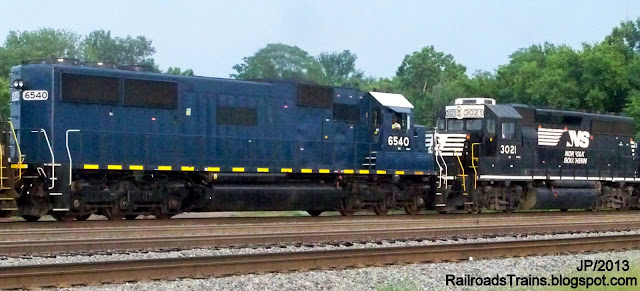 RAILROAD Freight Train Locomotive Engine EMD GE Boxcar BNSF,CSX,FEC,Norfolk Southern,UP,CN,CP ...