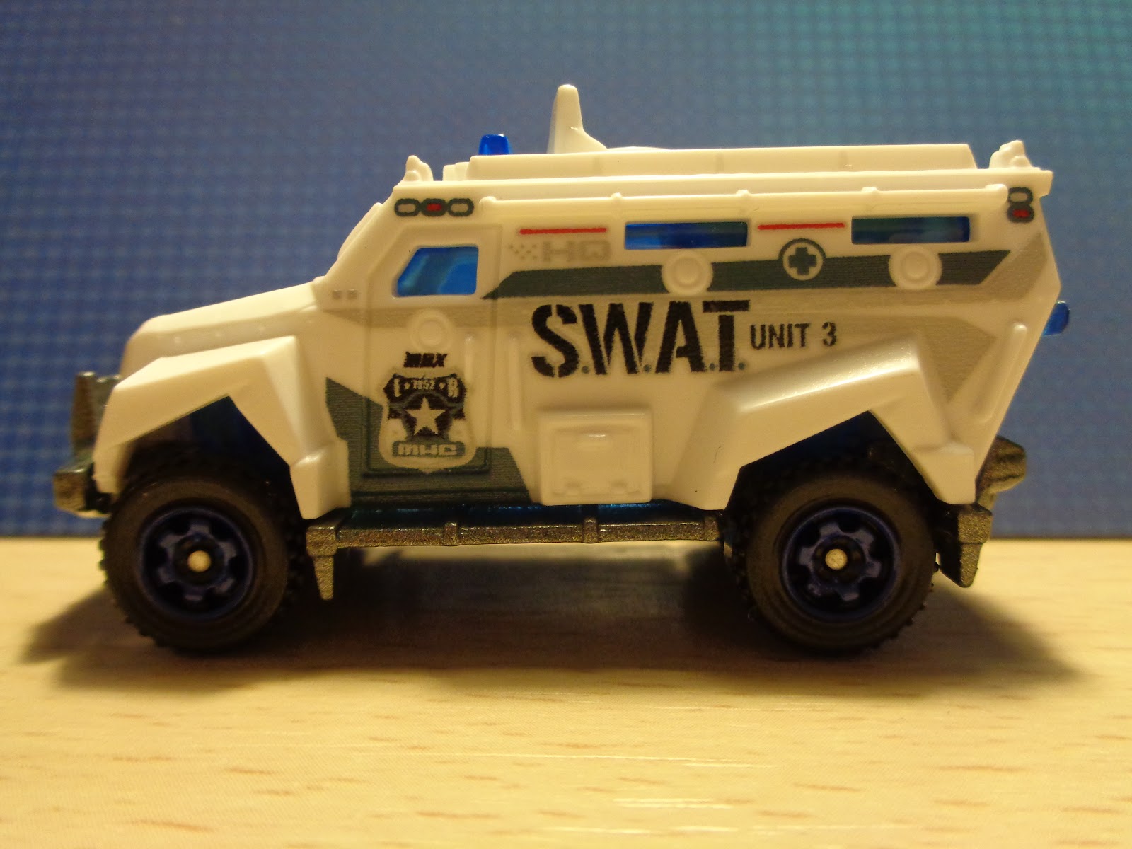 J And J Toys: Matchbox MBX S.W.A.T