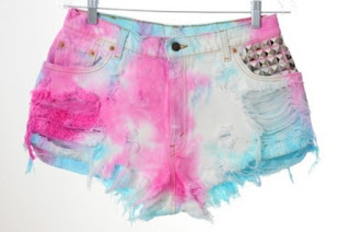 Chocolate Cashmere Closet: DIY Fashion: Tie-Dye Shorts