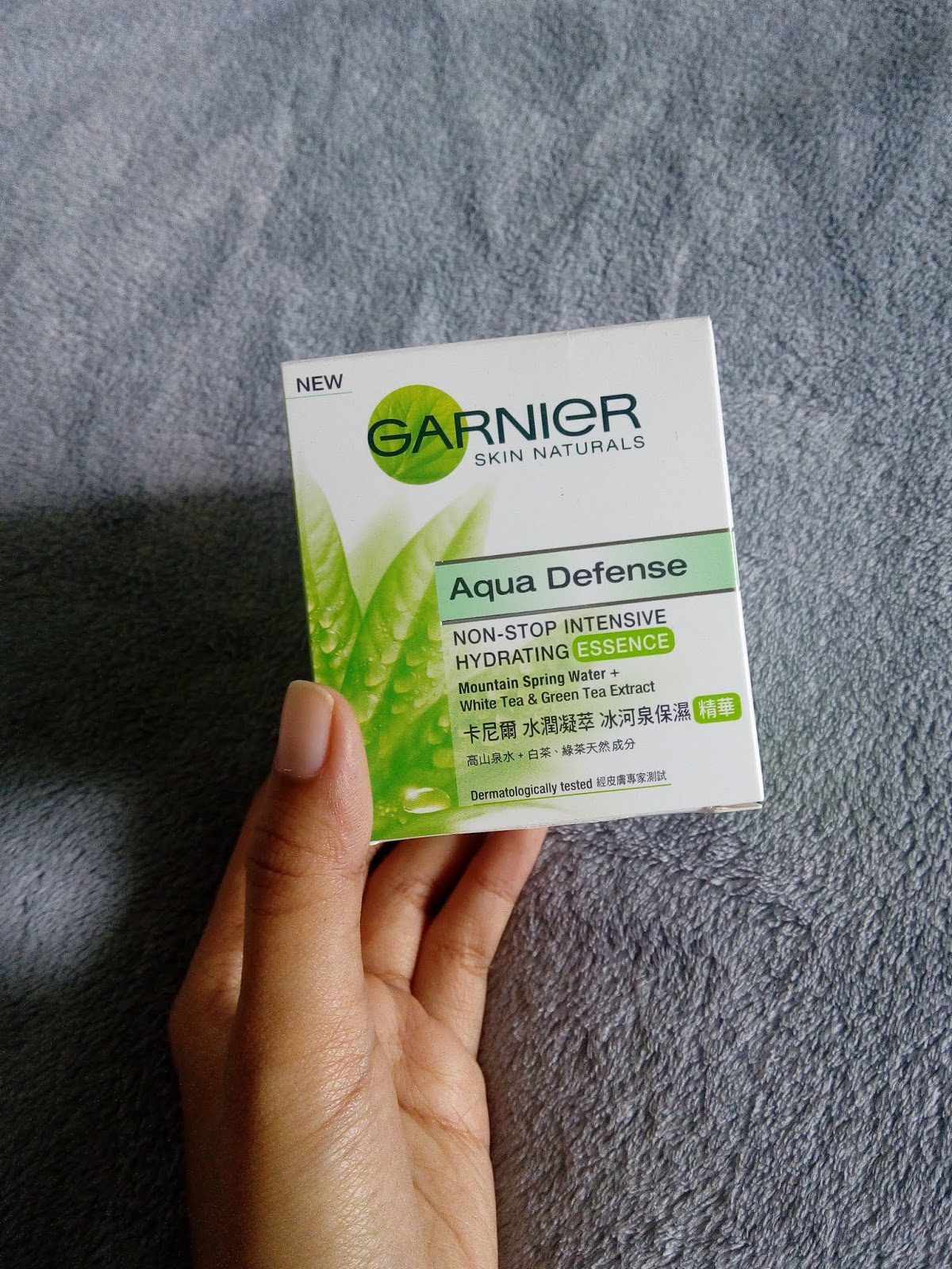 Review on Garnier Aqua Defense Essense - Follow me