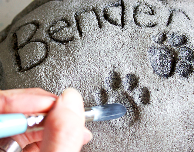 Jules Madden: DIY Pet Memorial Stone