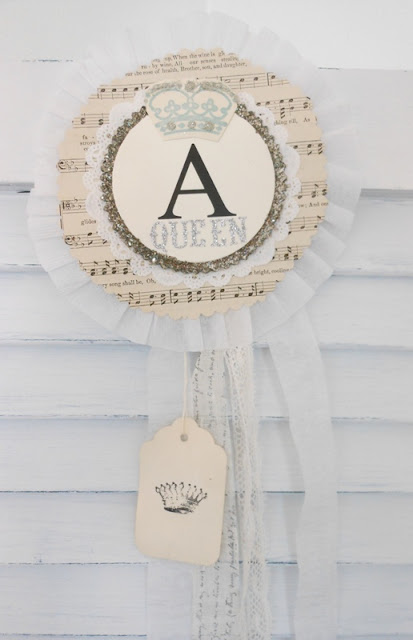 Evelyn and Rose: The Queen's Badge