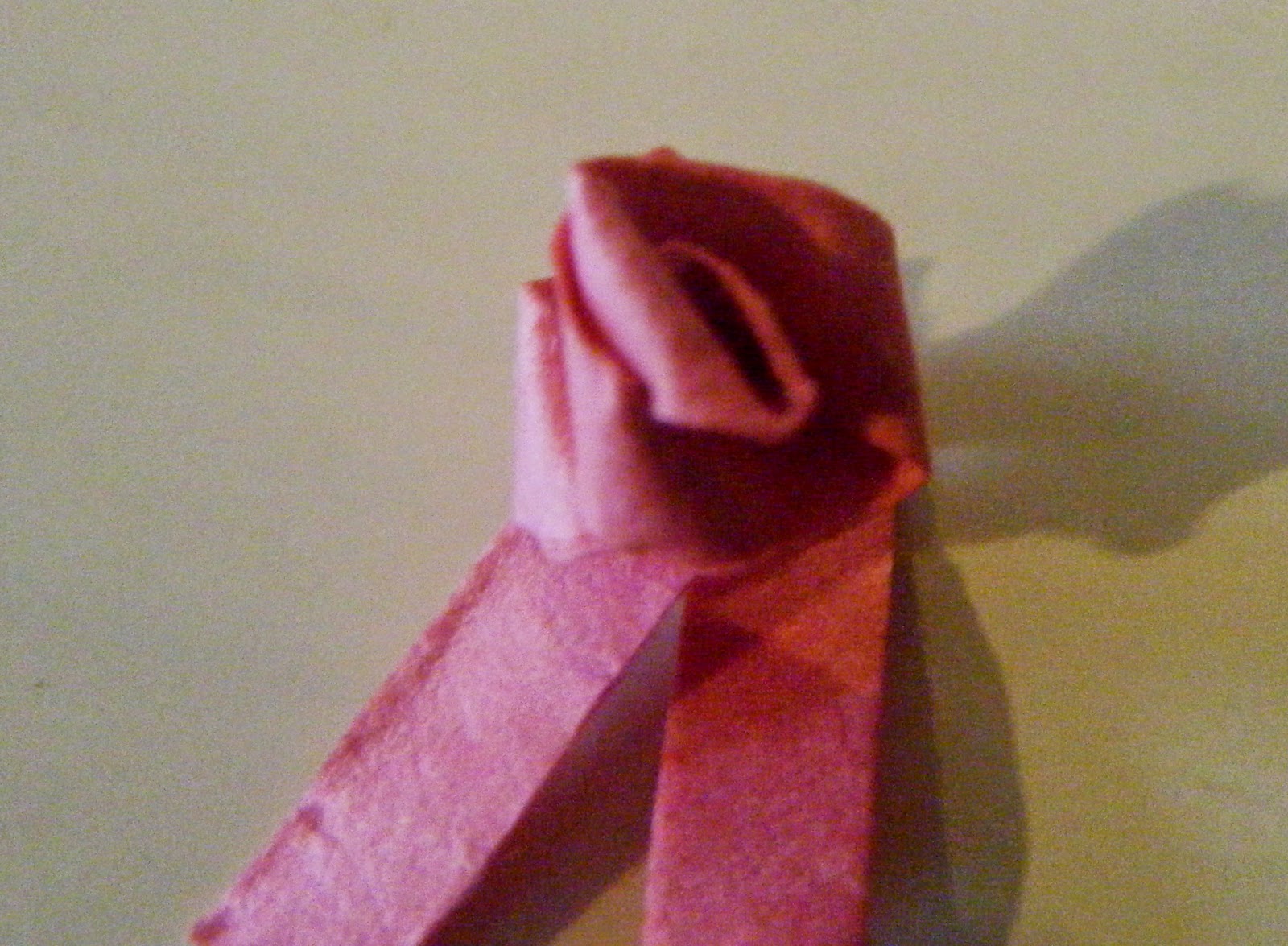 Quilling Away : Quilled Rose – free tutorial. Two methods.